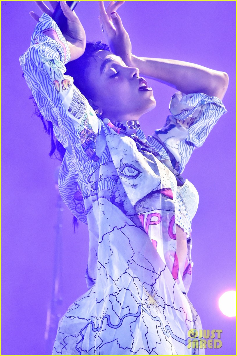 FKA twigs: My Dancing Is a 'Bit More Abstract' Than Twerking | Photo ...