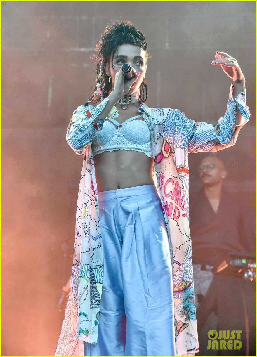 FKA twigs: My Dancing Is a 'Bit More Abstract' Than Twerking | Photo ...