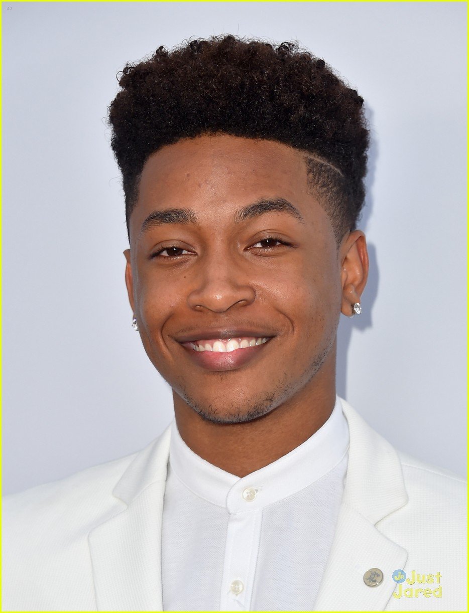 Jacob Latimore Wears Shiny Silver Sneakers To BMI R&B/Hip Hop Awards ...