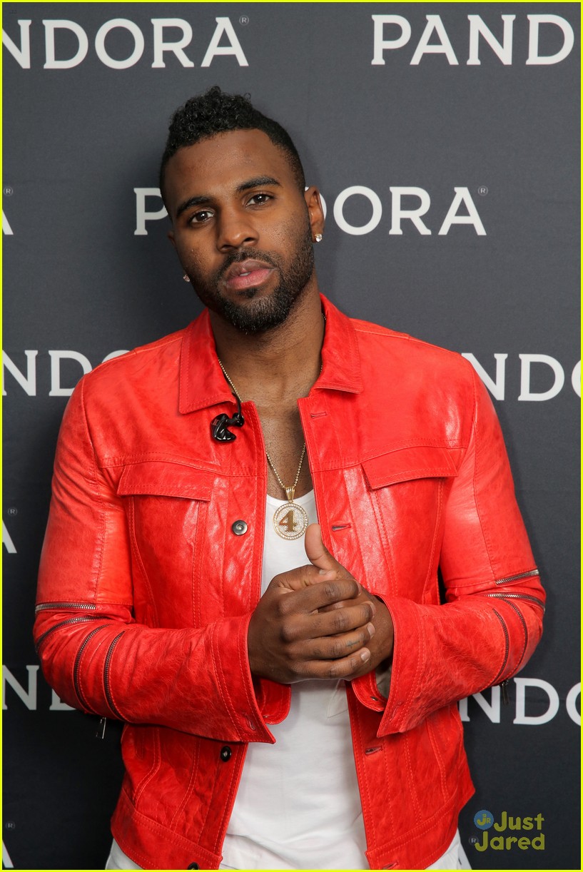 Jason Derulo and Tori Kelly Perform In The Heat At Pandora's Summer ...