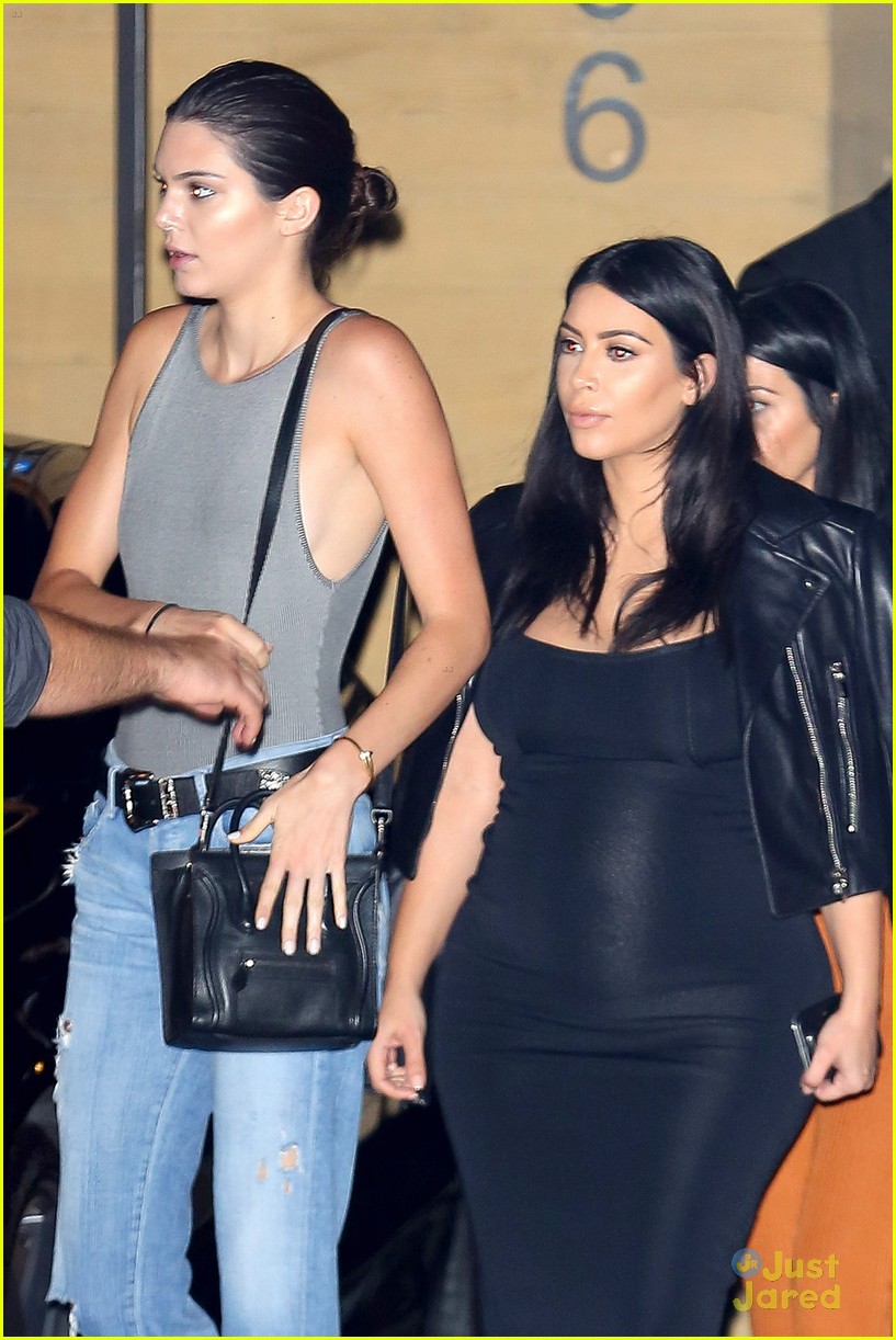 Kendall Jenner Joins the Family to Celebrate Kylie's Birthday | Photo ...