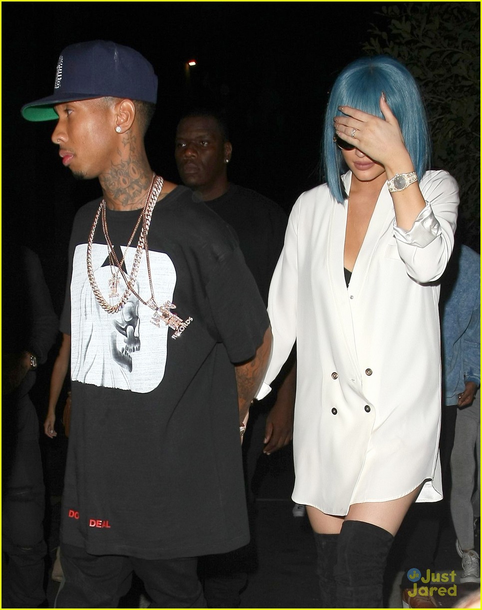 Kylie Jenner Wears Blue Wig at VMAs Party with Tyga | Photo 857475 ...