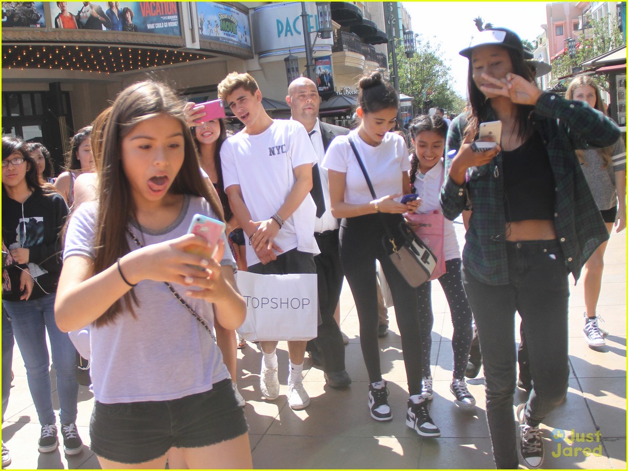 Madison Beer & Boyfriend Jack Gilinsky Hold Hands at The Grove! | Photo ...