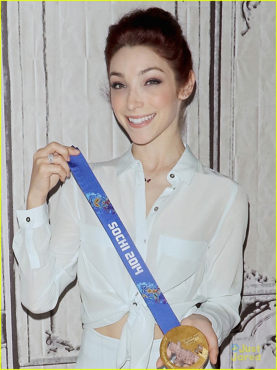 Meryl Davis Almost Forgot Her Olympic Medal For NYC Trip | Photo 851621 ...
