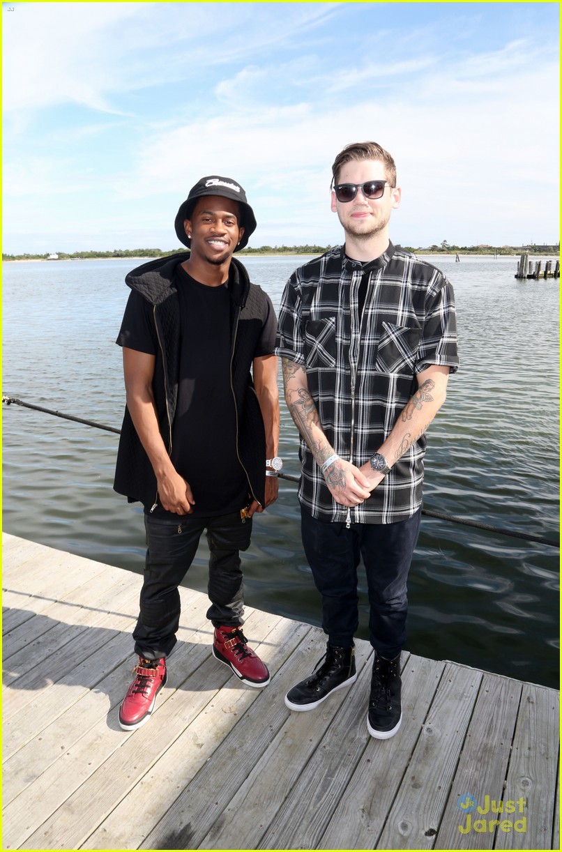 MKTO's Malcolm Kelley Shows Off His Hot Shirtless Body - See the Pic ...