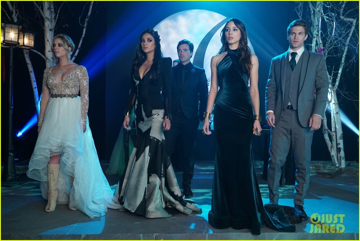 Full Sized Photo of pll prom last dance 04 | It's Prom Night on Tonight ...