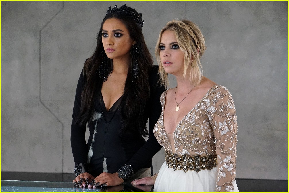 'Pretty Little Liars' Spoilers - A is Revealed! | Photo 849825 - Photo ...