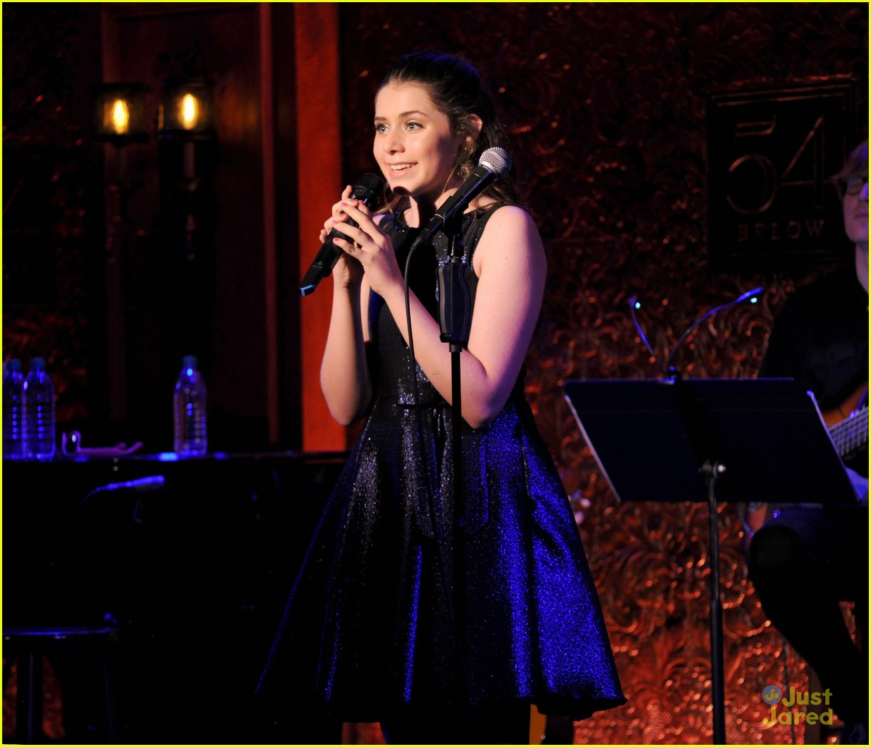 Broadway's Rachel Resheff Shines At Solo Performance At 54 Below ...