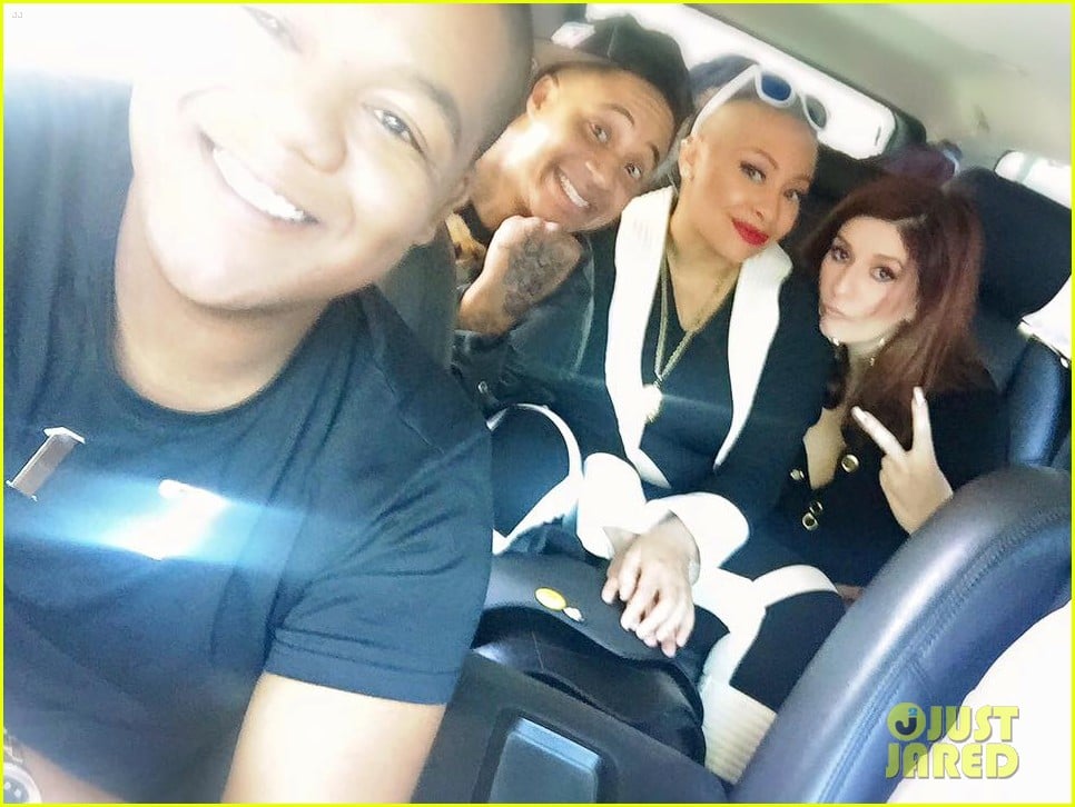 Raven Symone Reunites With 'That's So Raven' Cast on 'The View' - Watch ...