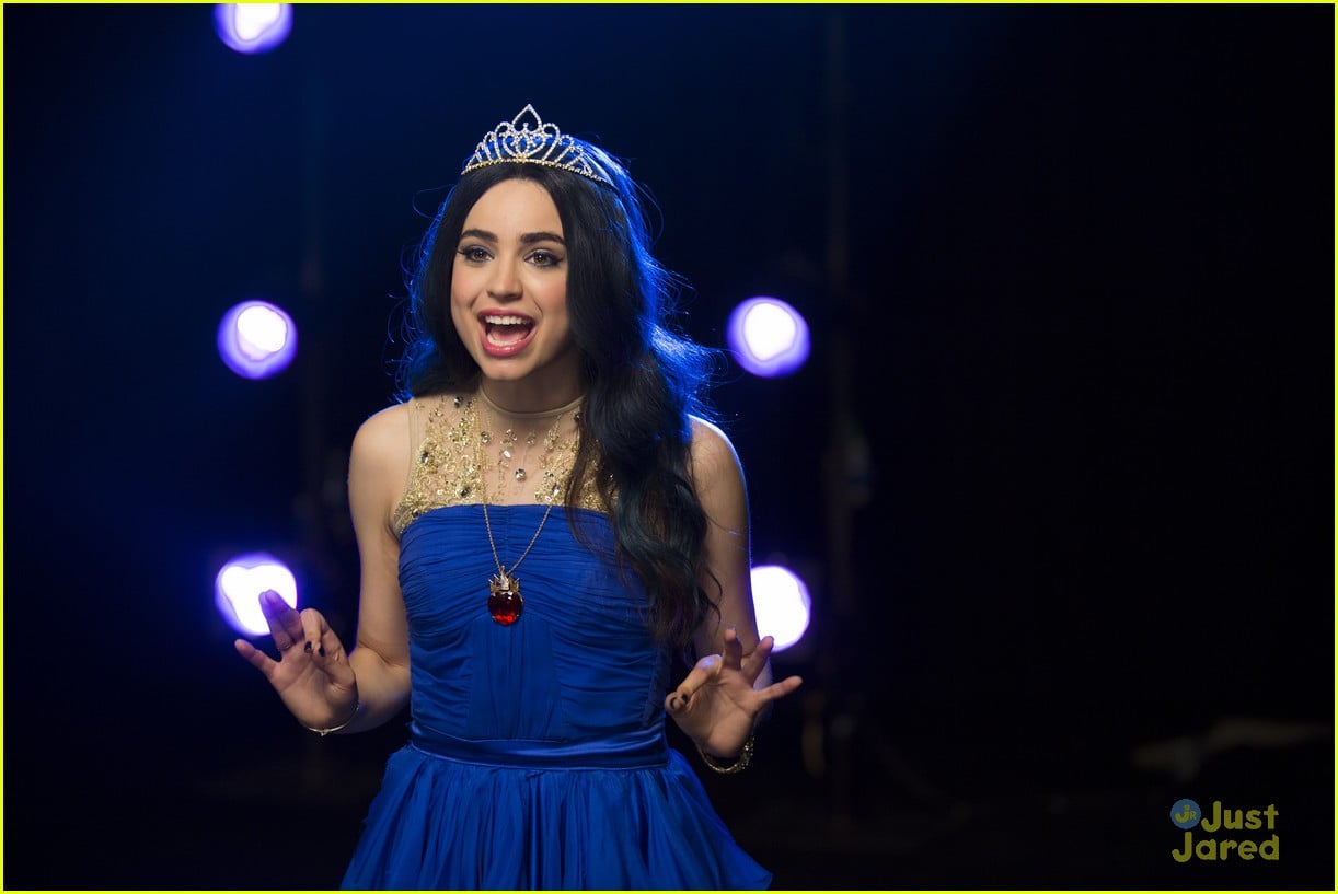 Sofia Carson Gives 'Rotten To The Core' A Retro-Soul - Watch The Music ...