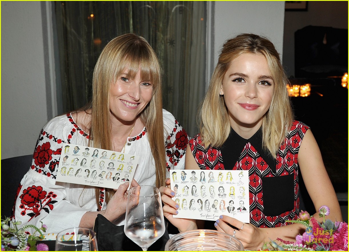 Stefanie Scott, Dove Cameron, Bella Thorne & More Celebrate Back To ...