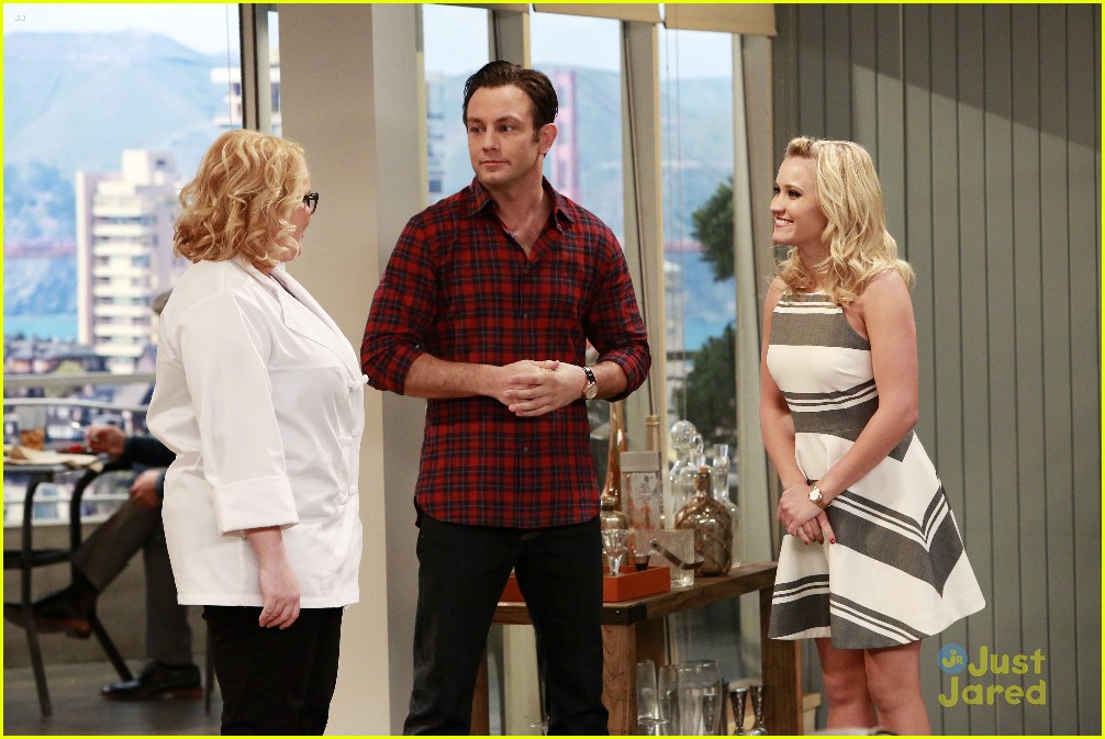 'Young & Hungry' Is Back On ABC Family Tonight! | Photo 853443 - Photo ...