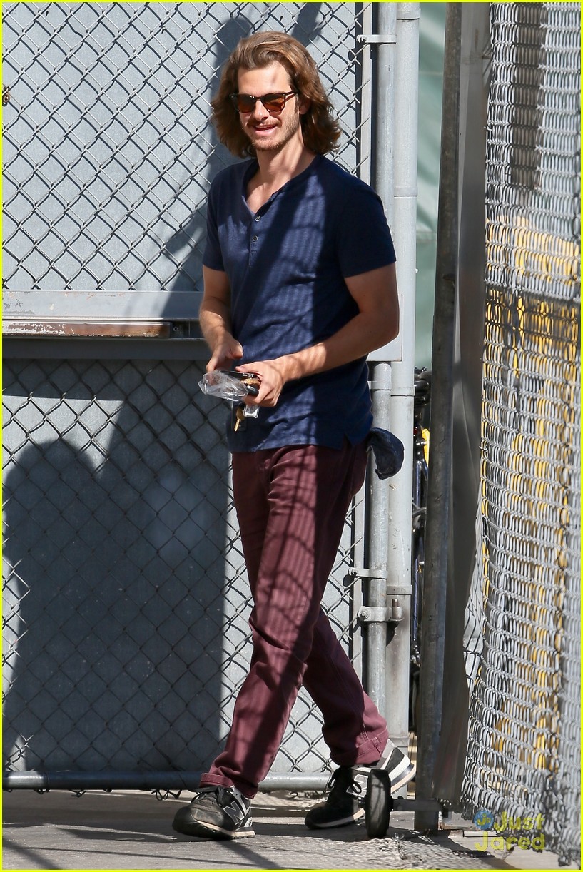 Andrew Garfield Once Worked At Starbucks In England | Photo 860540 ...