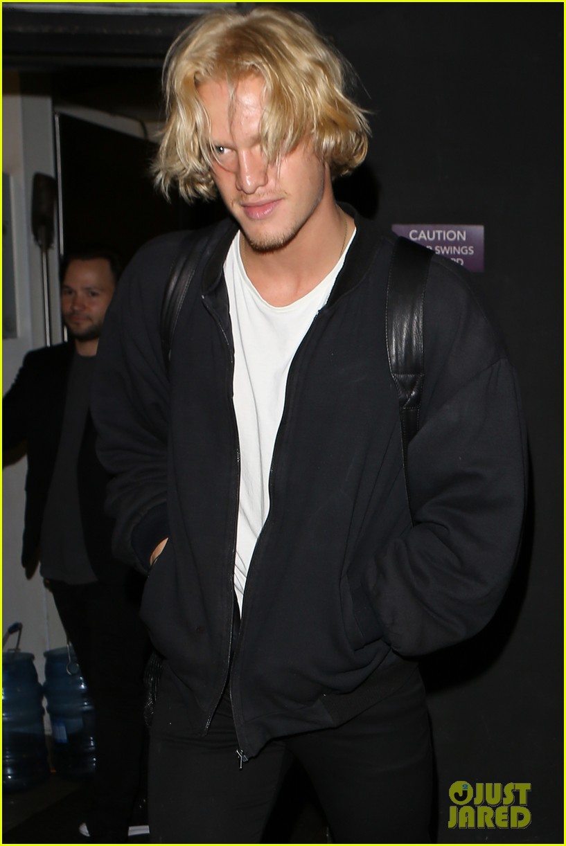 Cody Simpson Loves His Coastal Living! | Photo 865102 - Photo Gallery ...