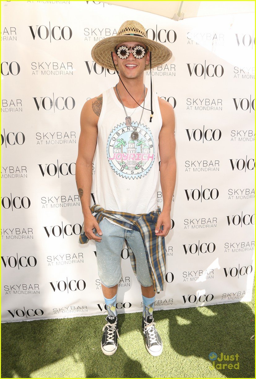 Cody Saintgnue Kicks Off Labor Day Weekend At Voco's Summer Closing ...