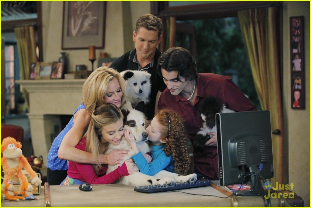 Full Sized Photo of dog with blog series finale stills 03 | The 'Dog ...