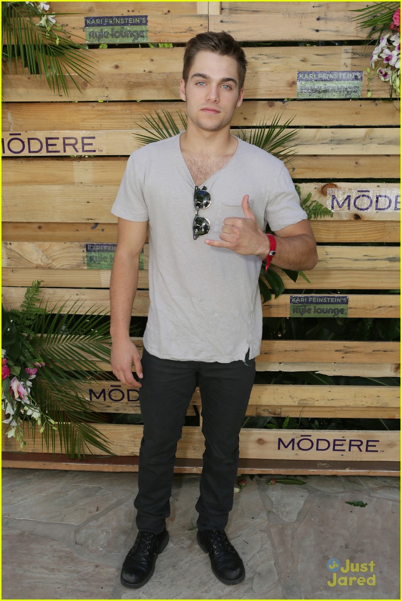 Full Sized Photo of dylan sprayberry jonathan sadowski yara shahidi ...