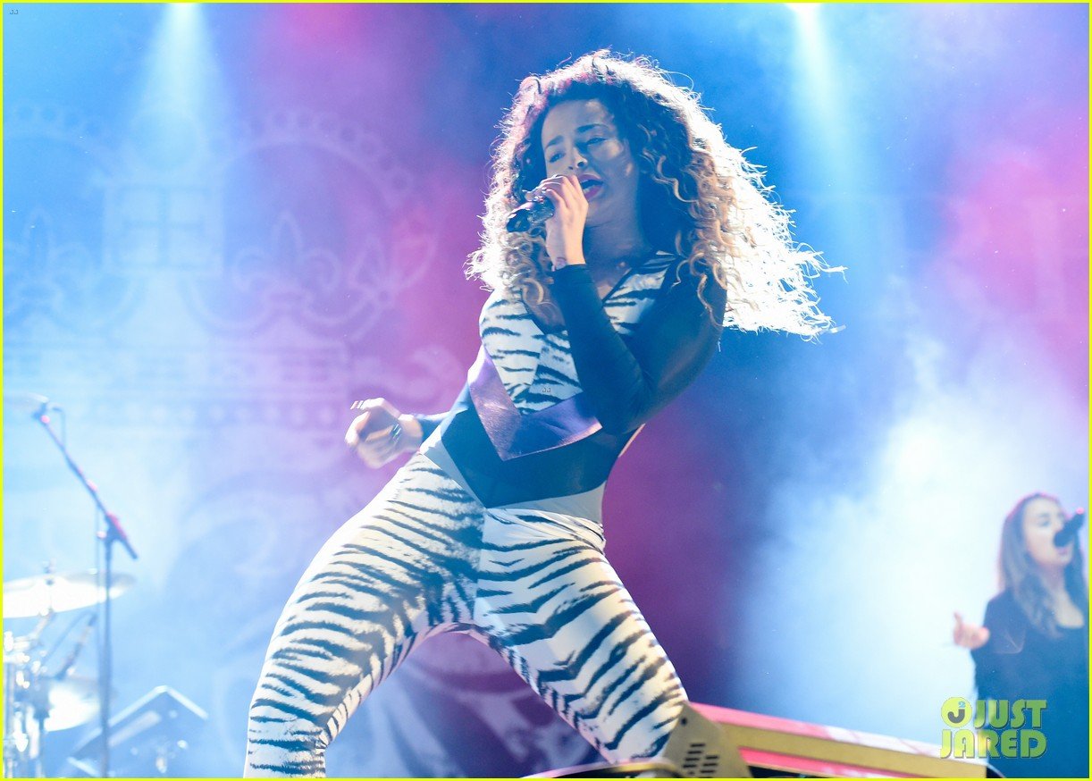 Ella Eyre Wants to Inspire Girls to Appreciate Their Bodies the Way ...