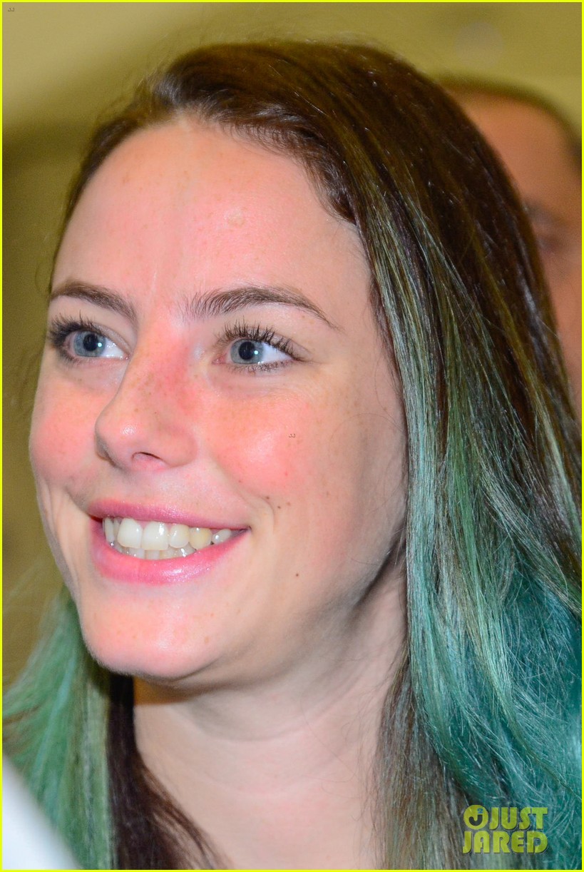 Full Sized Photo of kaya scodelario blue hair maze runner 07 | Kaya ...