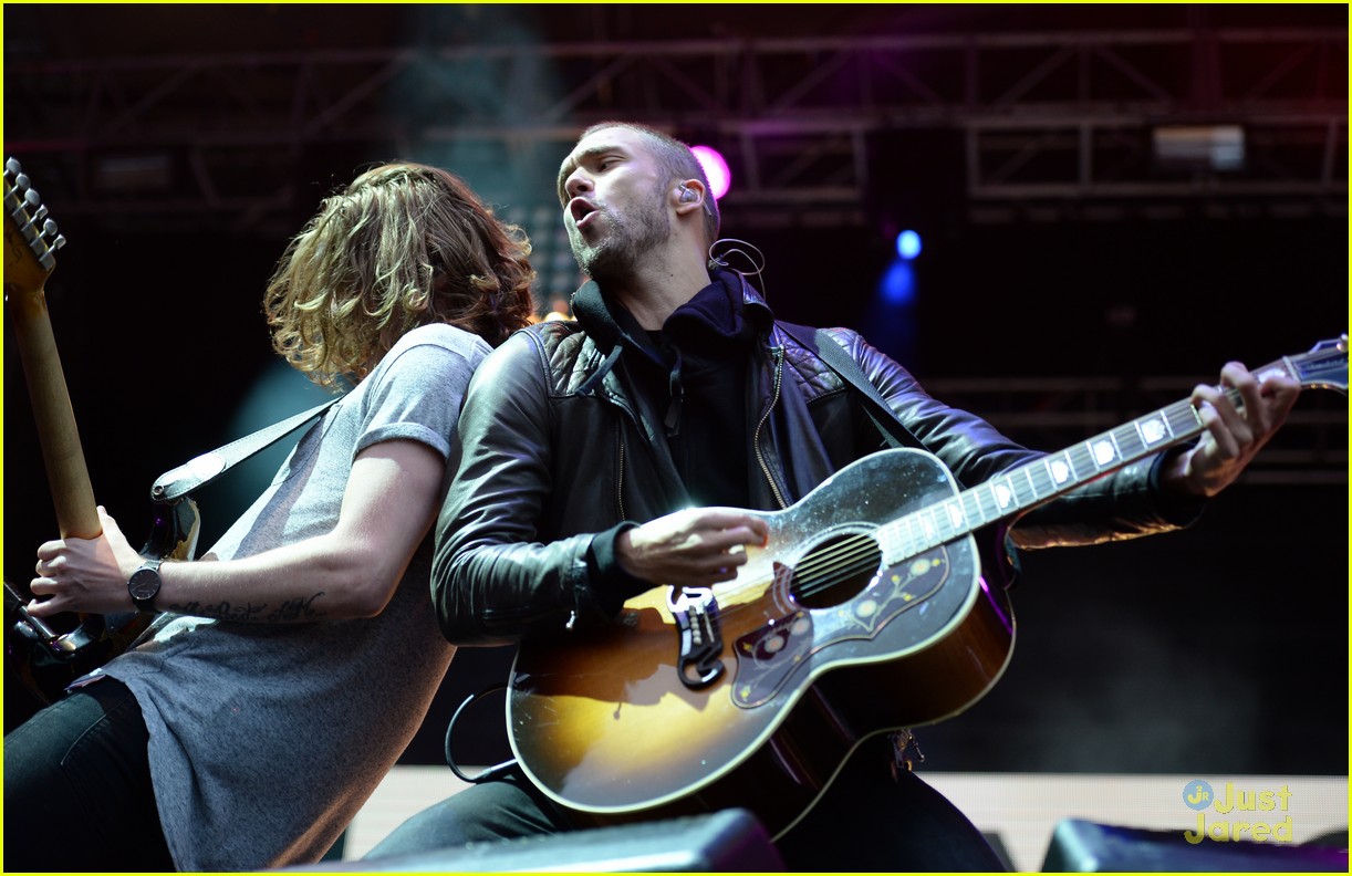 Lawson Switch On The Lights At Blackpool Illuminations | Photo 860671 ...