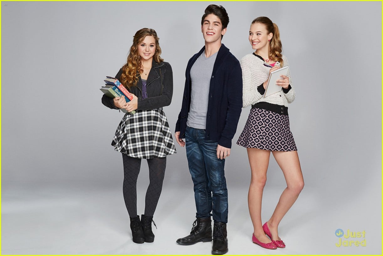 Brec Bassinger Helps Rahart Adams Turn Into A Fake Vampire In 'Liar ...