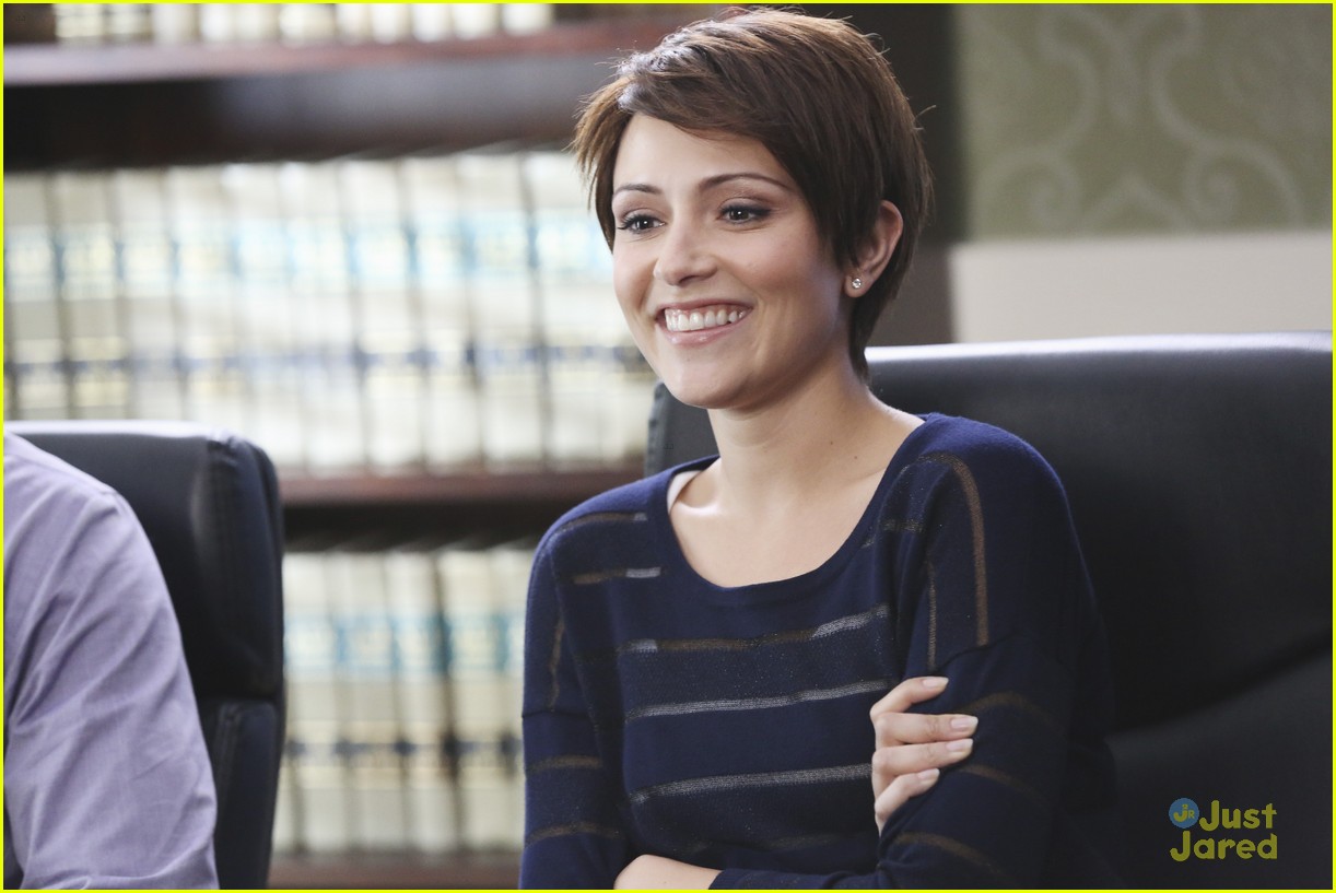 Full Sized Photo of chasing life season finale stills 08 | April Heads ...
