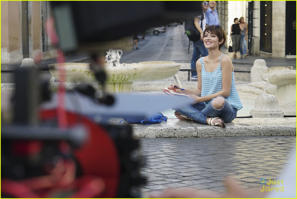 April Heads To Italy For Inspiration In 'Chasing Life's Season Finale ...