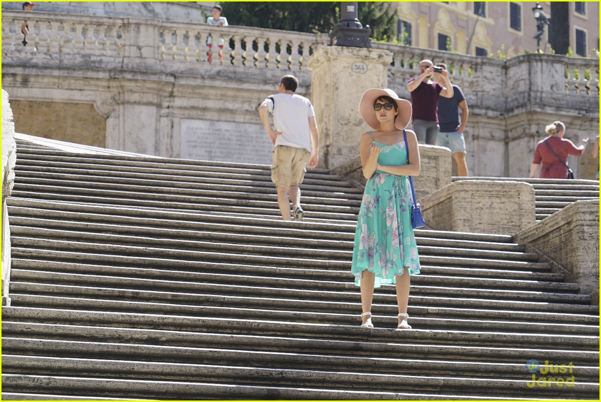 April Heads To Italy For Inspiration In 'Chasing Life's Season Finale ...