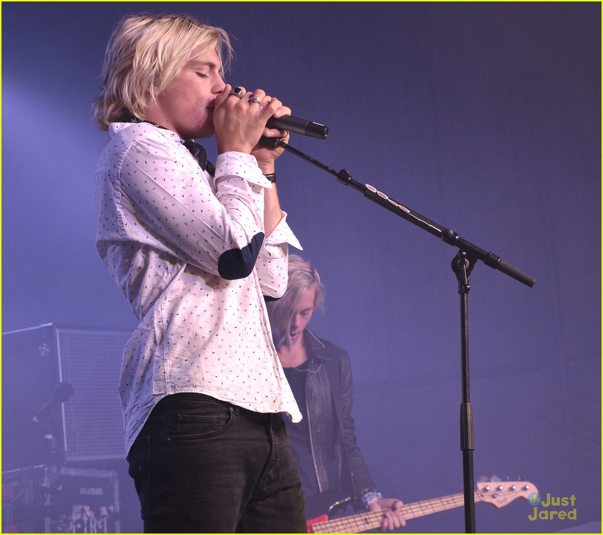 Full Sized Photo of ross lynch r5 munich concert oktoberfest 10 | R5 ...