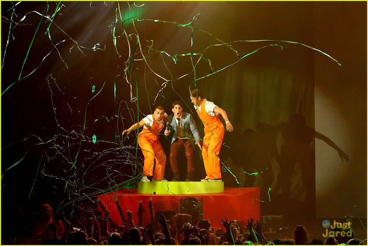 Rahart Adams Gets The First Slime As Slimefest 2015 Host! | Photo ...