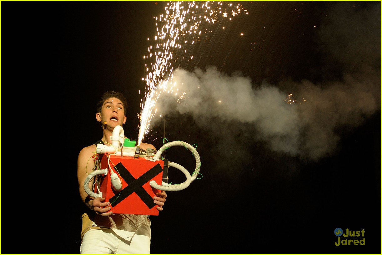 Rahart Adams Gets The First Slime As Slimefest 2015 Host! | Photo ...