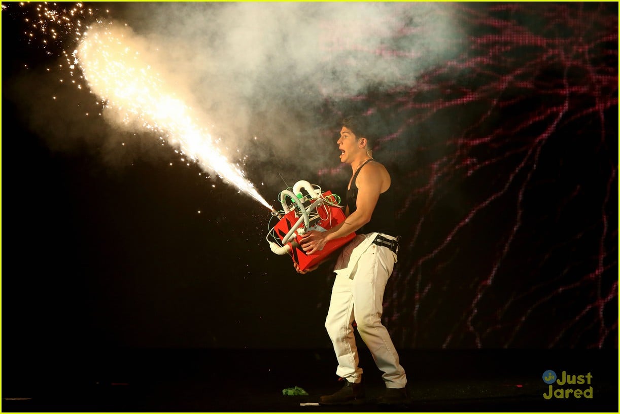 Rahart Adams Gets The First Slime As Slimefest 2015 Host! | Photo ...