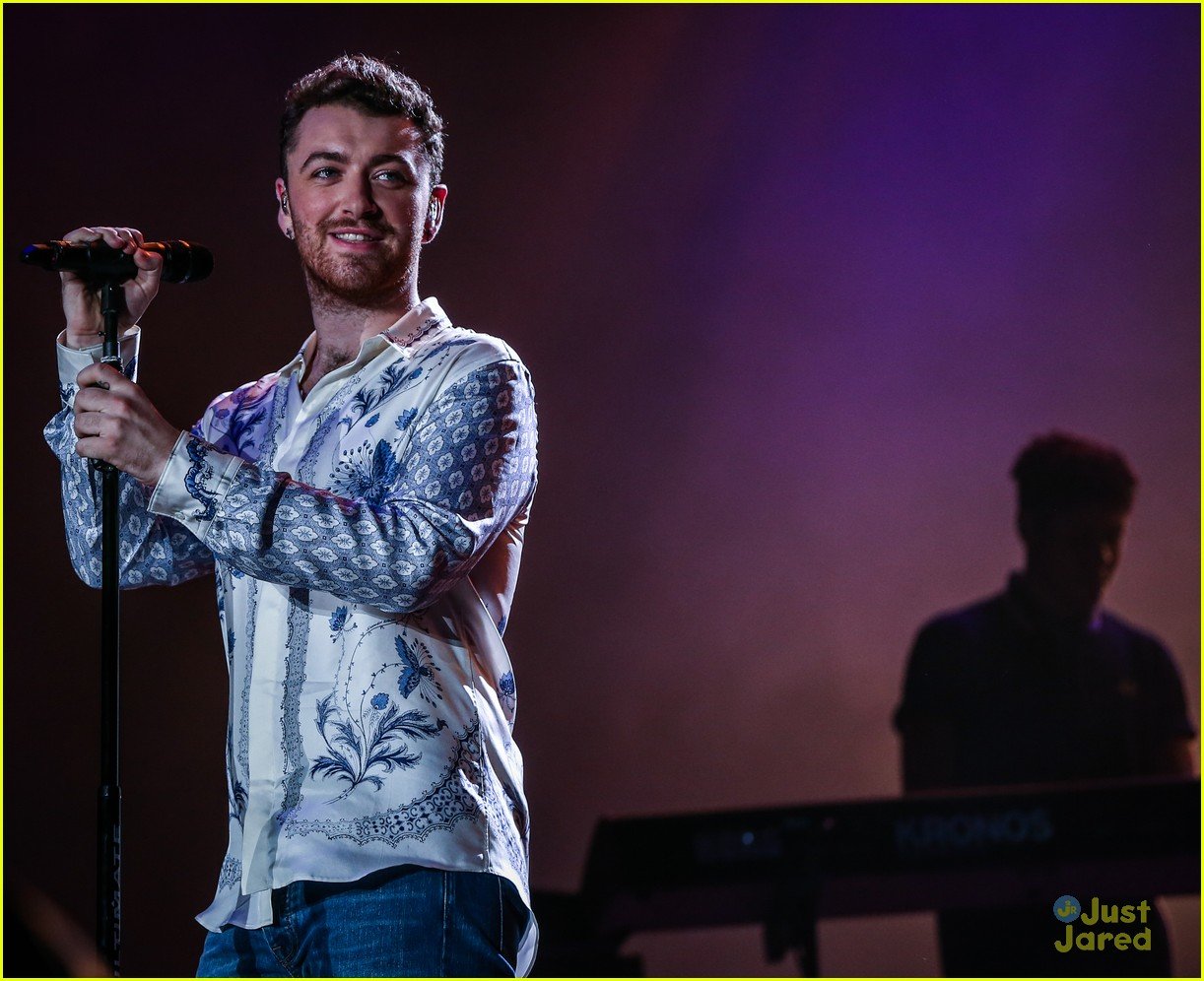 Sam Smith Praises Rihanna's Rock In Rio Show | Photo 871614 - Photo ...