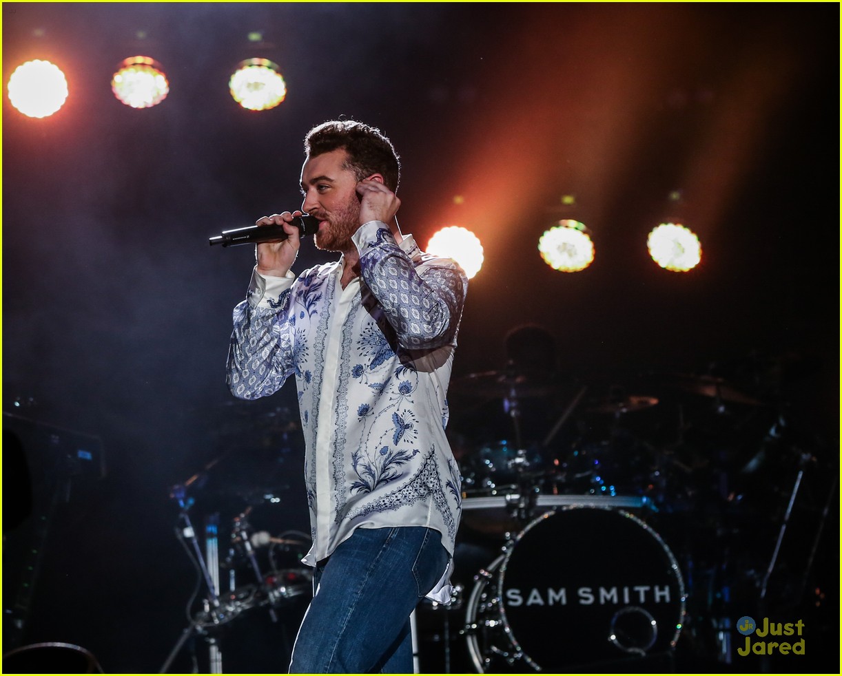 Sam Smith Praises Rihanna's Rock In Rio Show | Photo 871619 - Photo ...