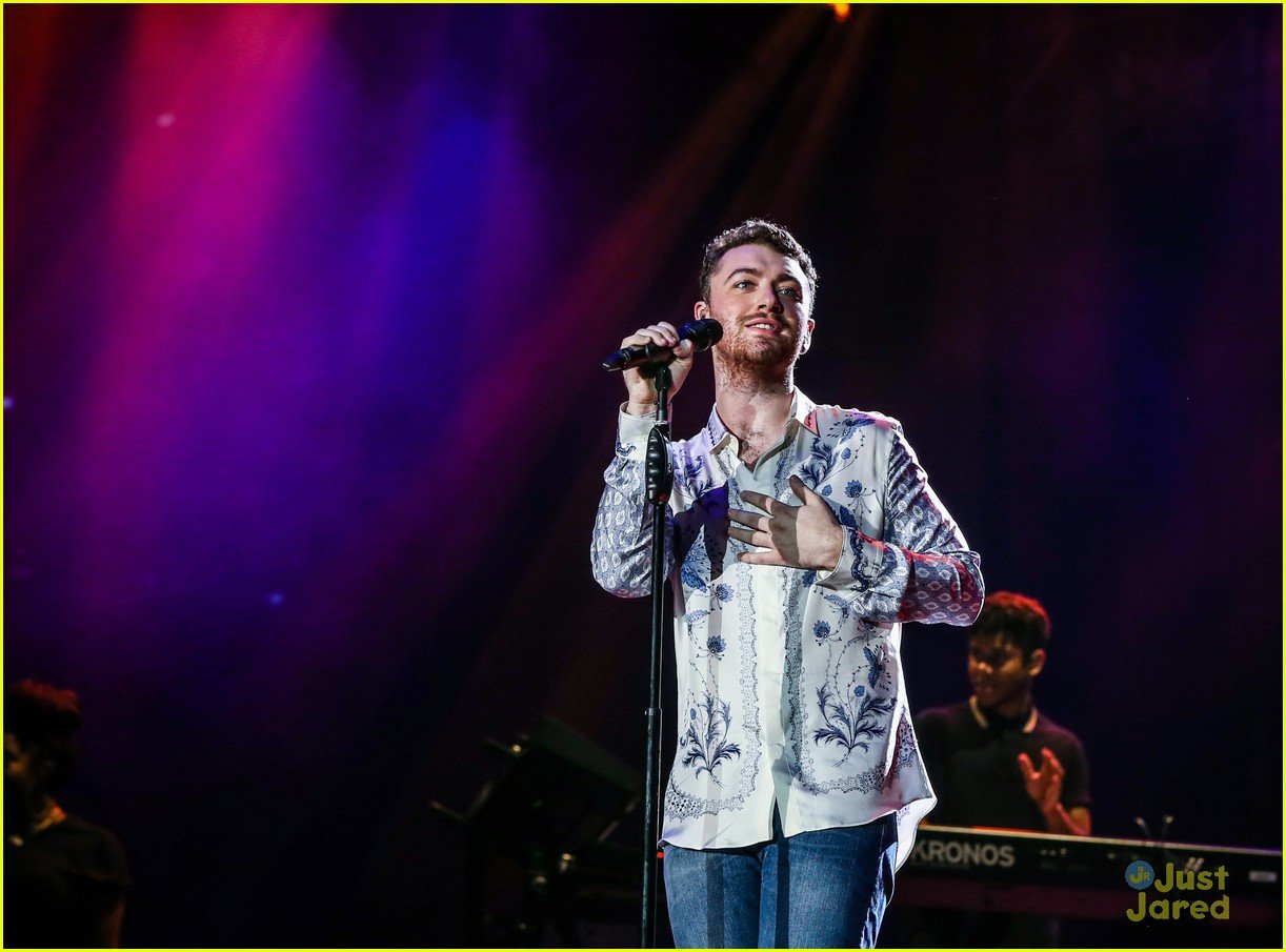 Sam Smith Praises Rihanna's Rock In Rio Show | Photo 871623 - Photo ...