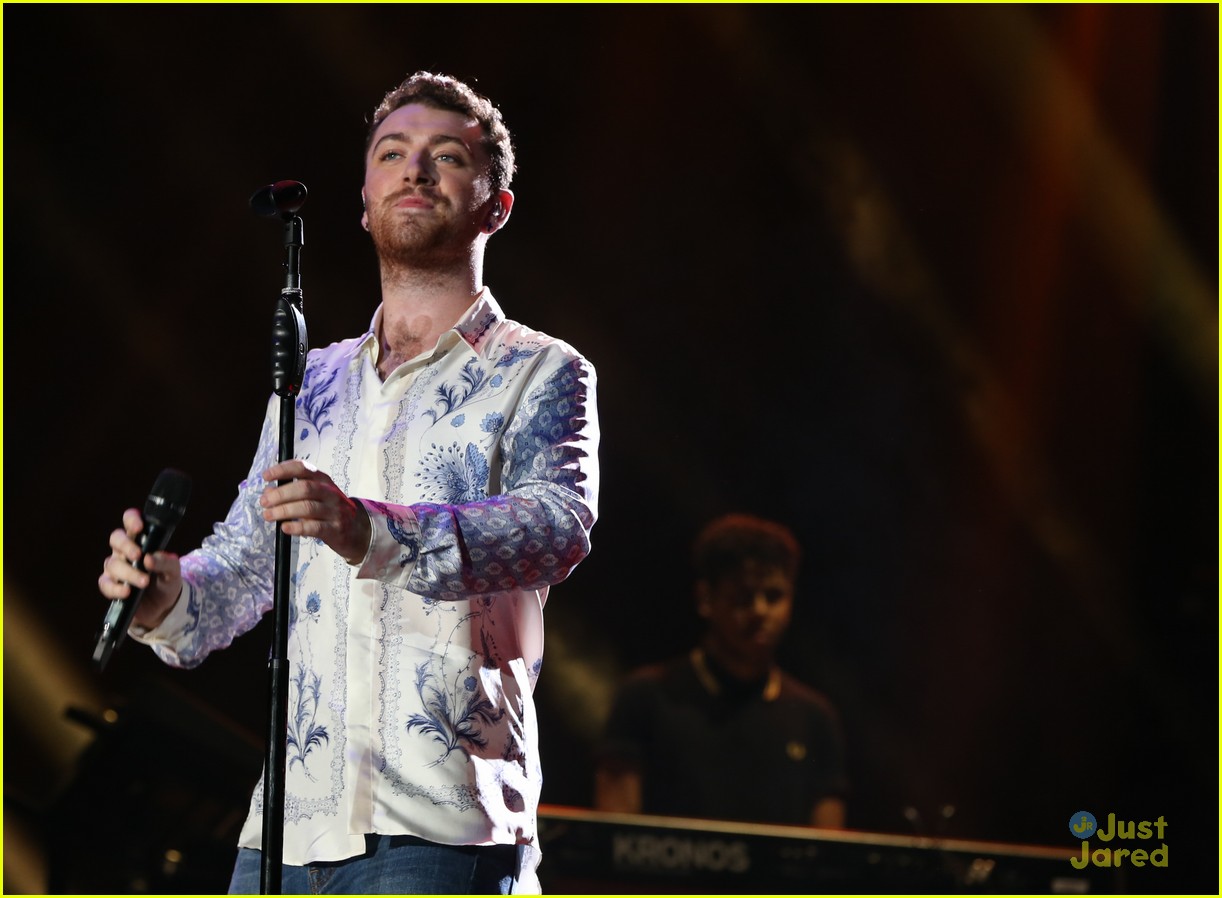 Sam Smith Praises Rihanna's Rock In Rio Show | Photo 871625 - Photo ...