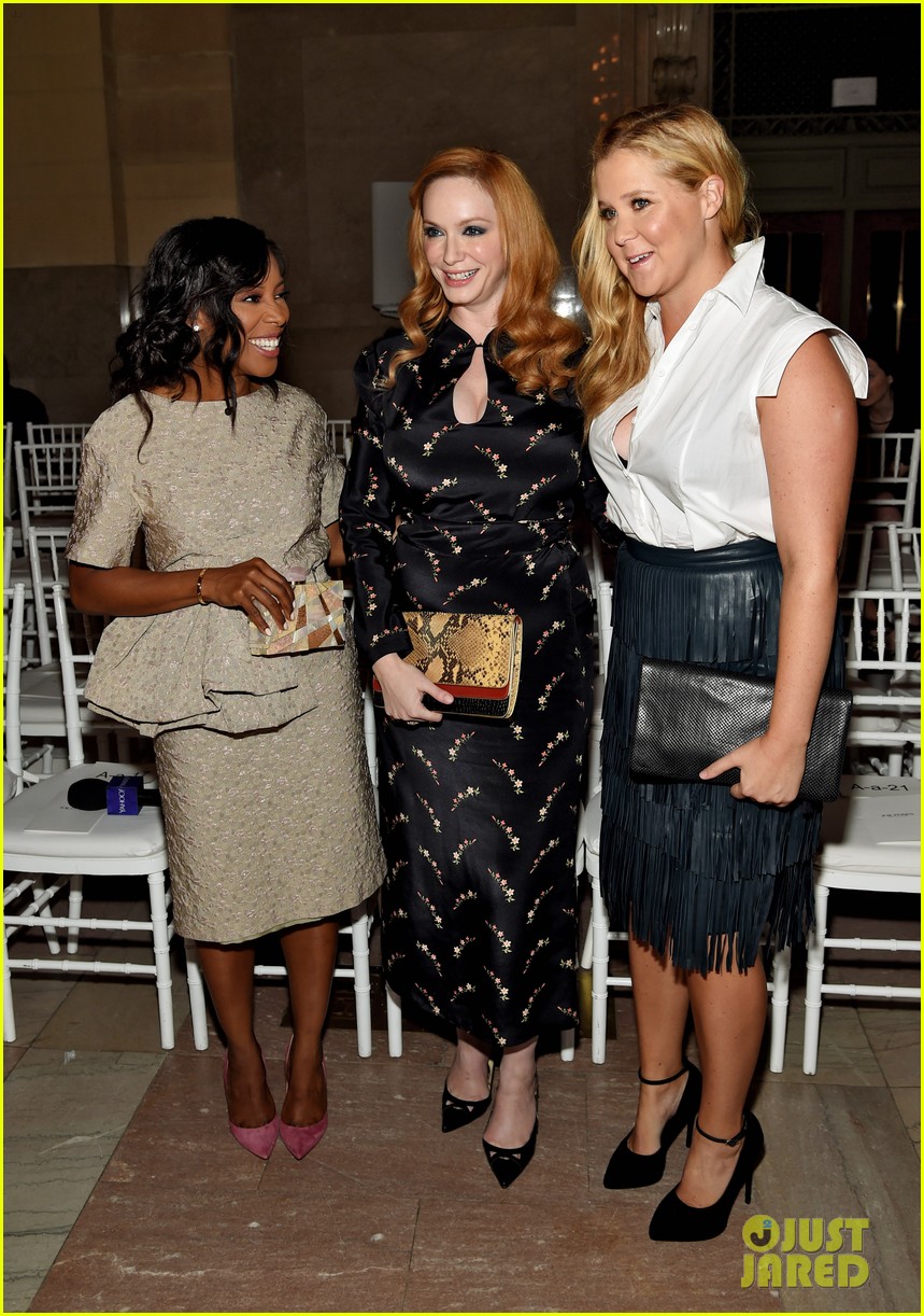 Bella Thorne & Maddie Ziegler Step Out for Zac Posen's Show! | Photo ...