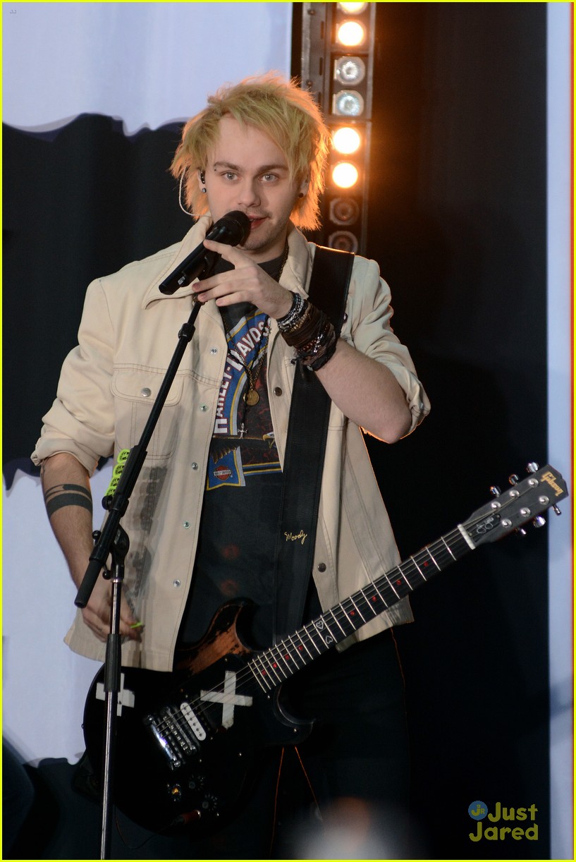 5 Seconds of Summer Perform Four Songs On 'Today' - Watch Them All Here ...