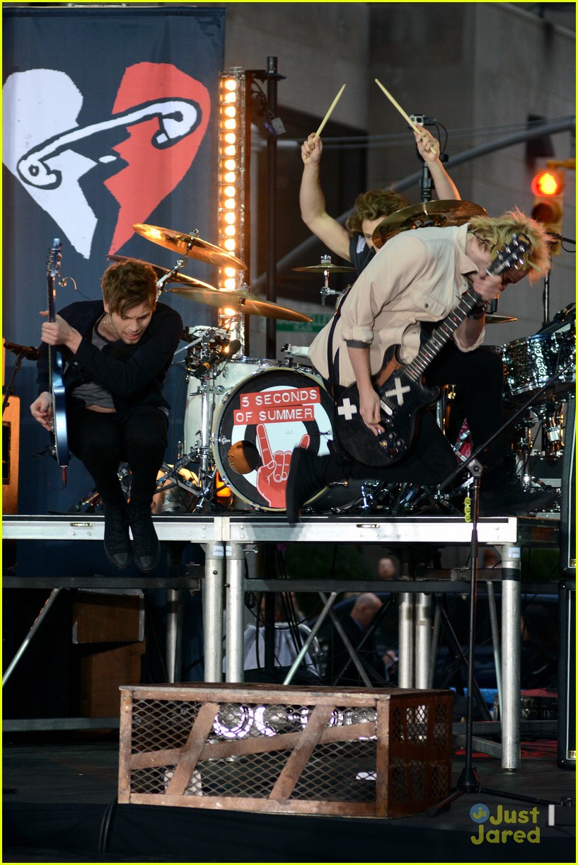 5 Seconds of Summer Perform Four Songs On 'Today' - Watch Them All Here ...