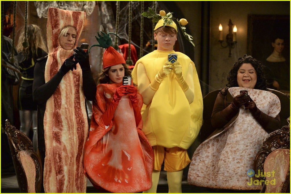 Will Austin, Ally, Trish Or Dez Have The Best Scary Story This Year On ...