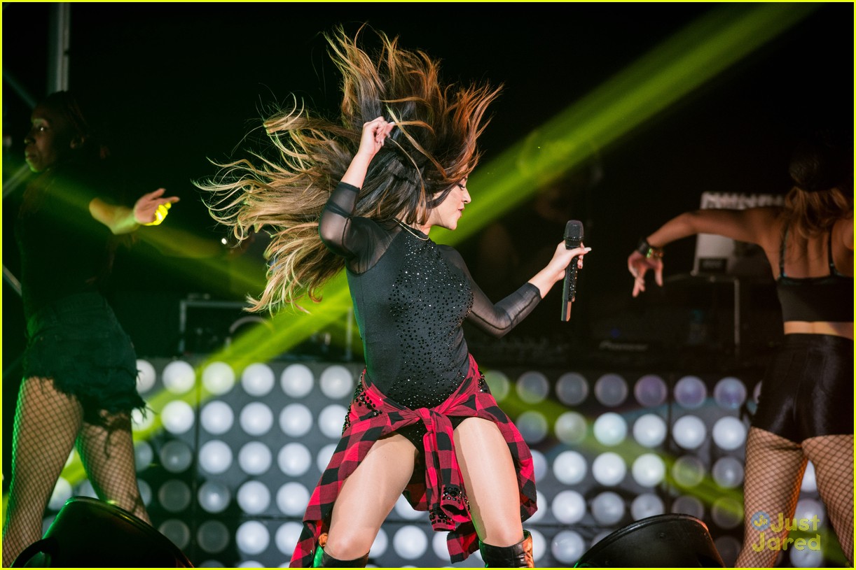 Full Sized Photo of becky g performs las vegas 03 | Becky G Performs ...