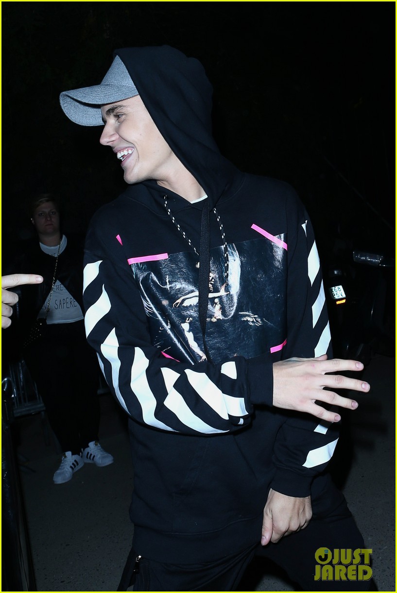 Justin Bieber Shares Another Moment with His Look-Alike Ruby Rose ...