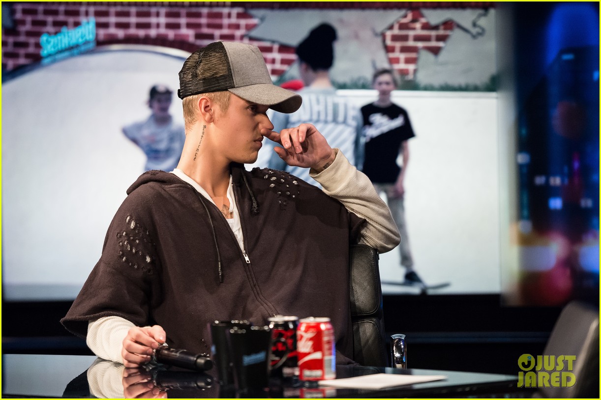 Justin Bieber Abruptly Ends Norway TV Appearance, Walks Off Stage ...