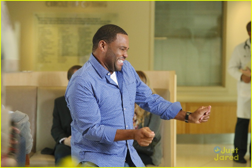 Full Sized Photo of blackish pops heart dr hell no stills 13 | Zoey ...