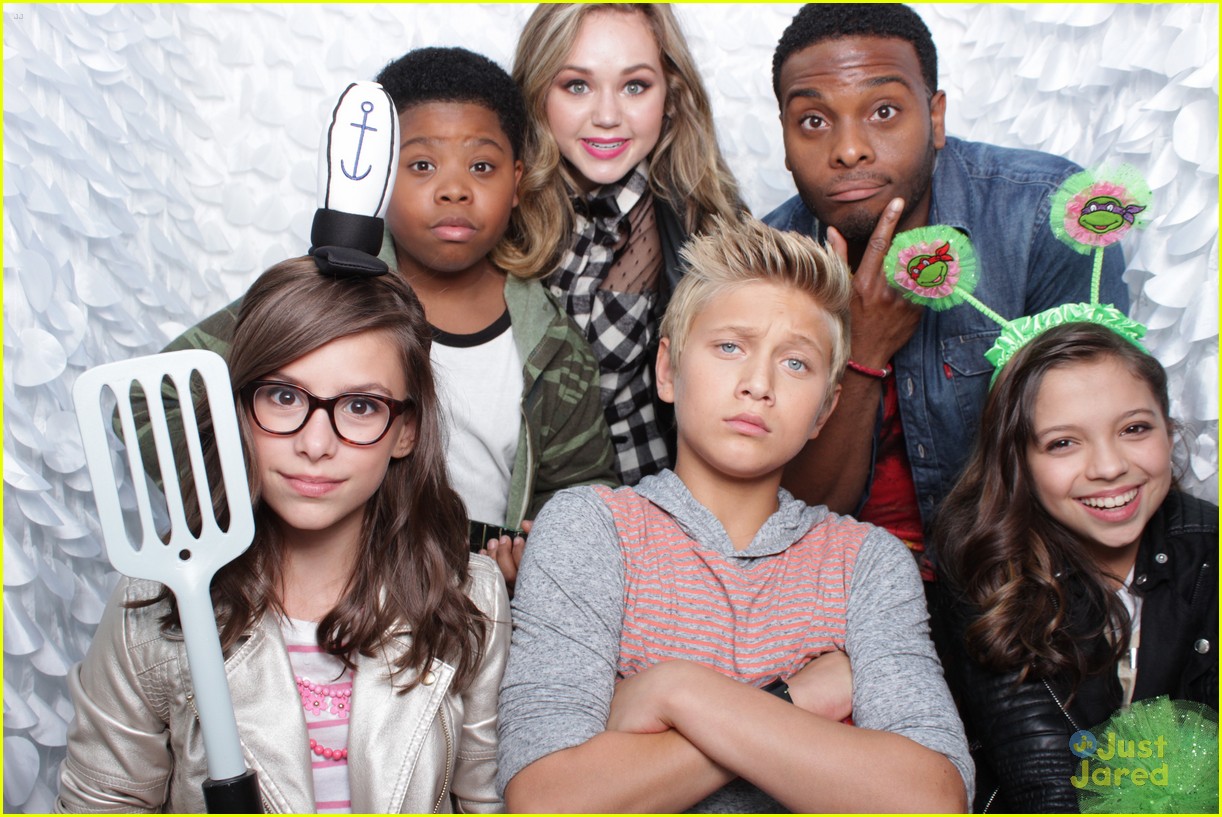 Brec Bassinger & Game Shakers Cast Celebrate Halloween With Nickelodeon ...