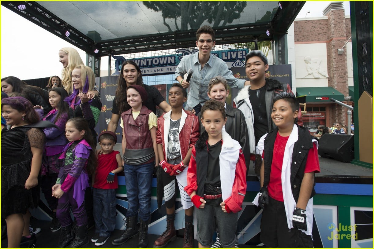 Dove Cameron & Sofia Carson Take Over Downtown Disney For 'Descendants ...