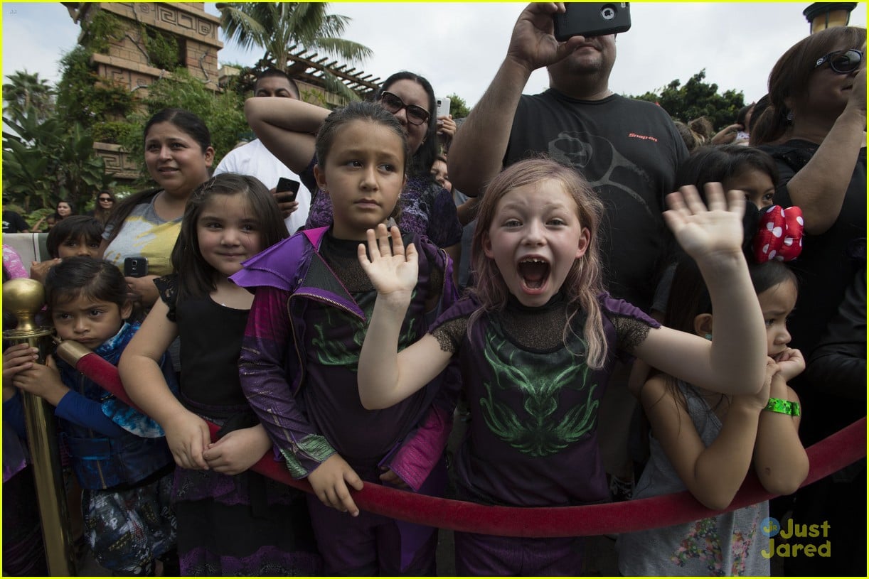 Dove Cameron & Sofia Carson Take Over Downtown Disney For 'Descendants ...
