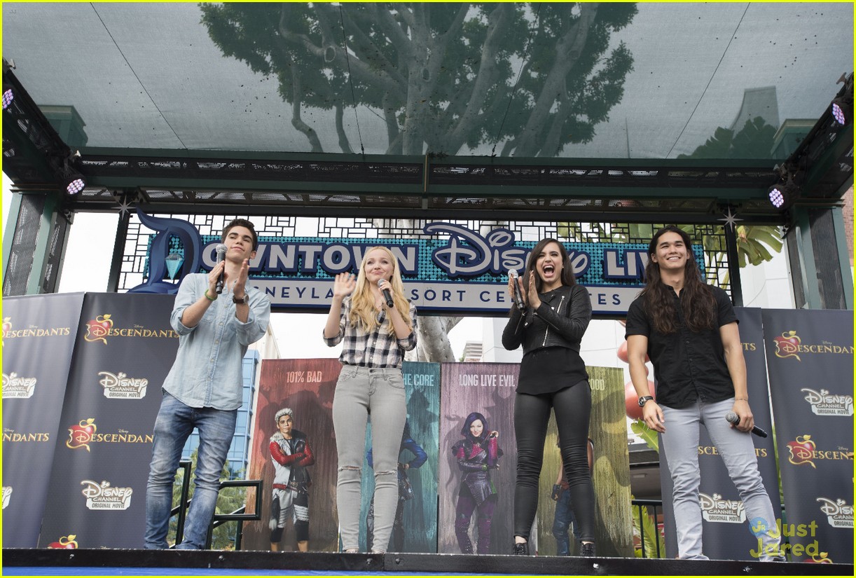 Dove Cameron & Sofia Carson Take Over Downtown Disney For 'Descendants ...