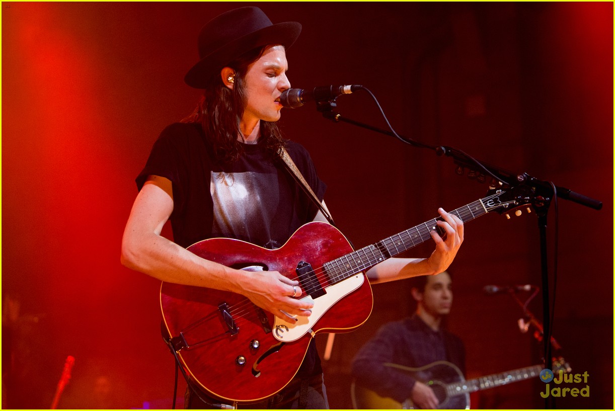 James Bay Brings Out Ed Sheeran for 'Let It Go' Duet - Watch Now ...