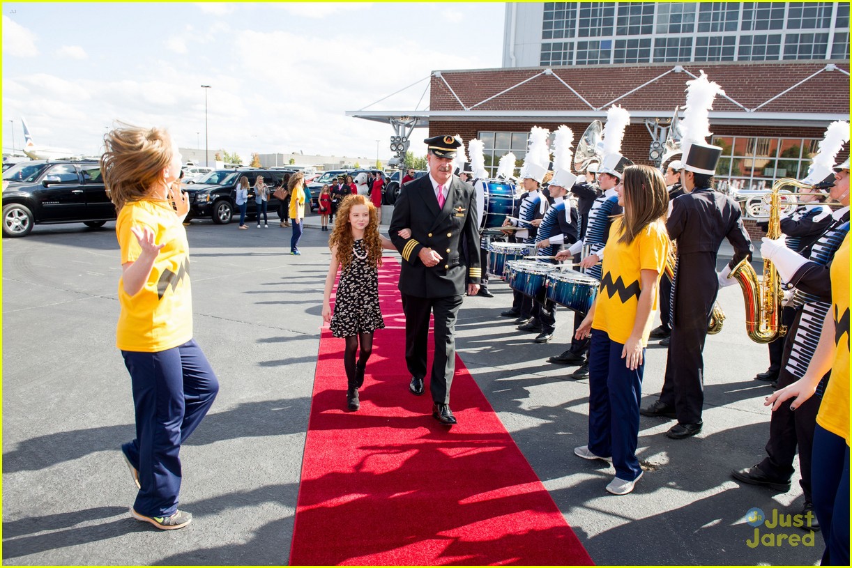 Francesca Capaldi Earns Her Flight Attendant Wings At Snoopy's Award ...